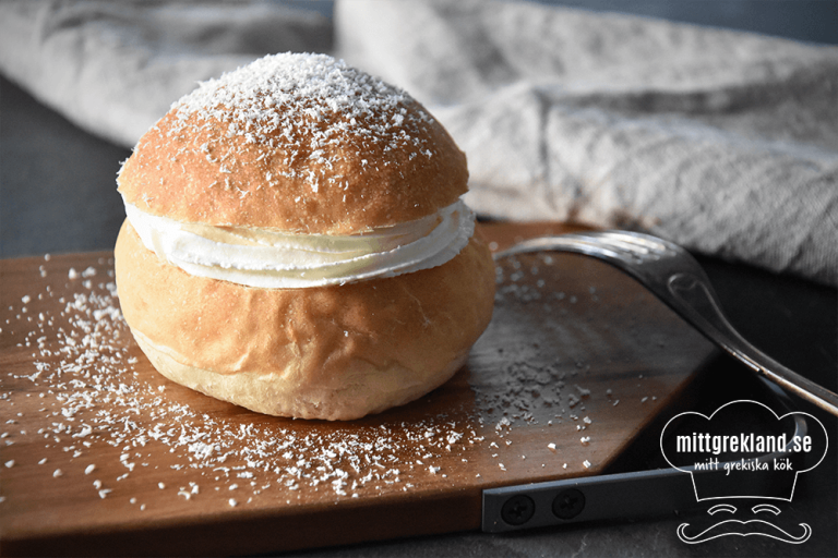 Fetaostsemla- matsemla med fetaost och cream cheese | mittgrekland.se